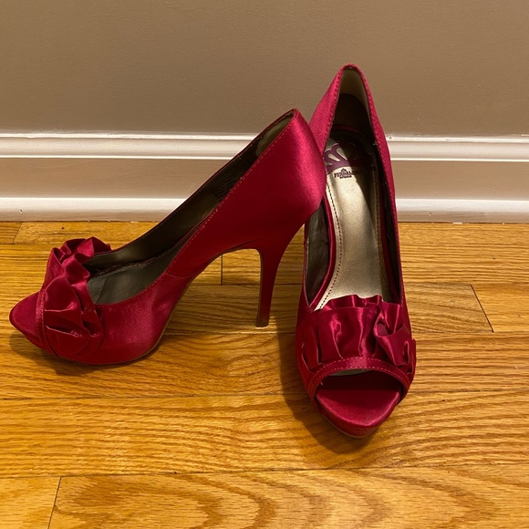Fergalicious | Shoes | Fergalicious Womens Energy Pink Heels | Poshmark